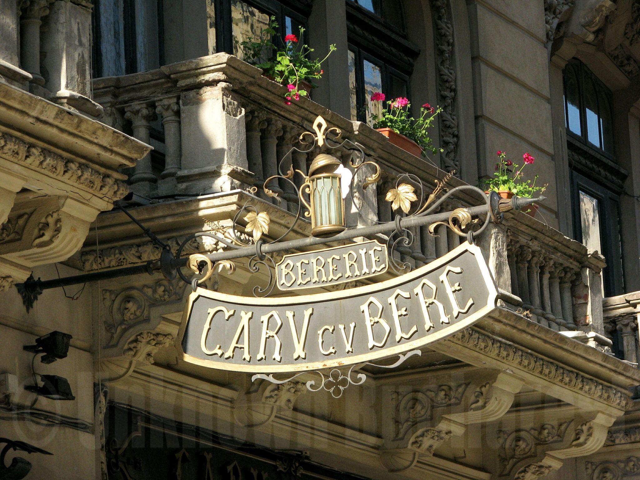 Caru' cu Bere - sufletul Bucureștiului - Coltisor de Romania