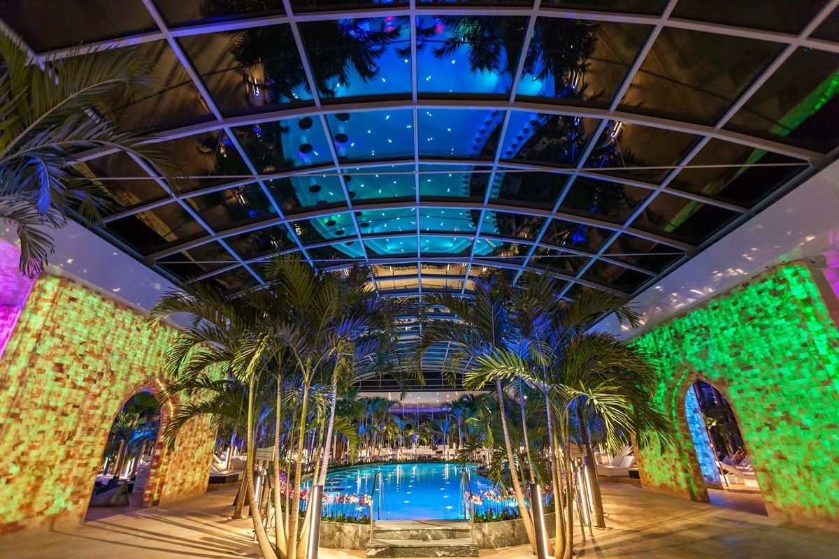 Therme - vacanța ta tropicală lângă București - Coltisor de Romania