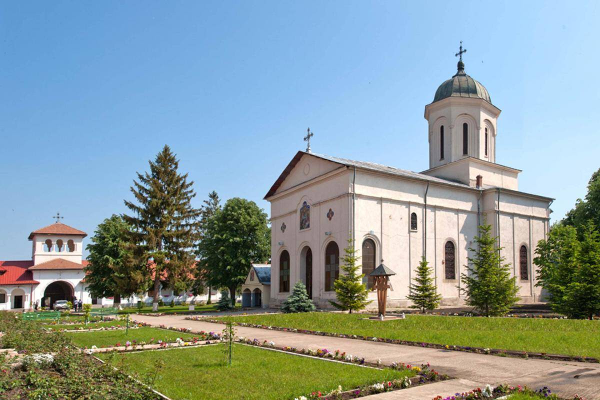 Mănăstirea Ghighiu - Coltisor de Romania
