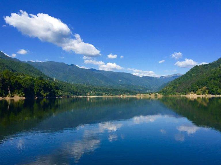 Malaia - un tărâm de basm de pe Valea Lotrului - Coltisor de Romania
